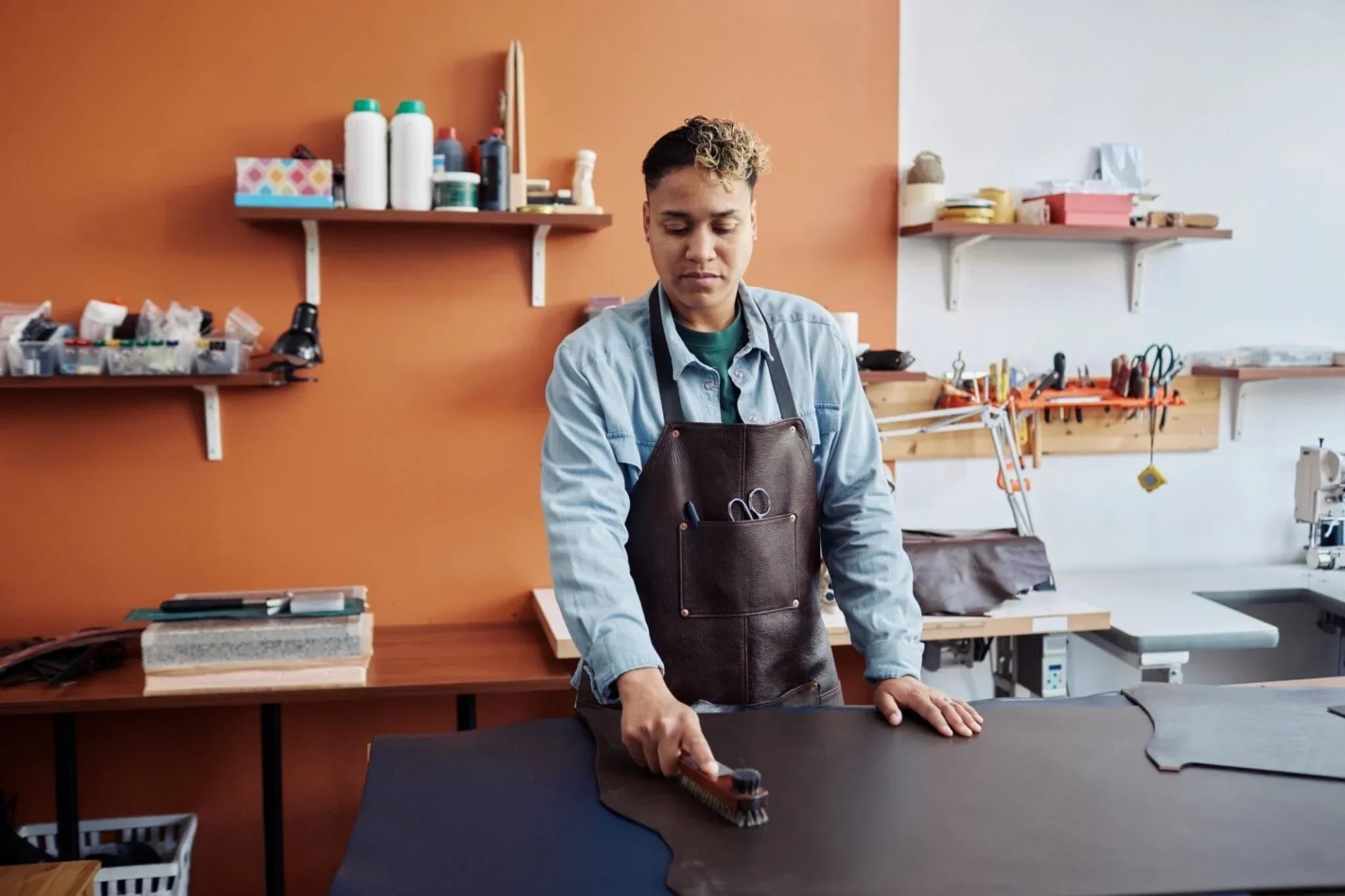 MIND-BLOWING LEATHER WORK APRON FOR PROFESSIONAL USE – Lapron