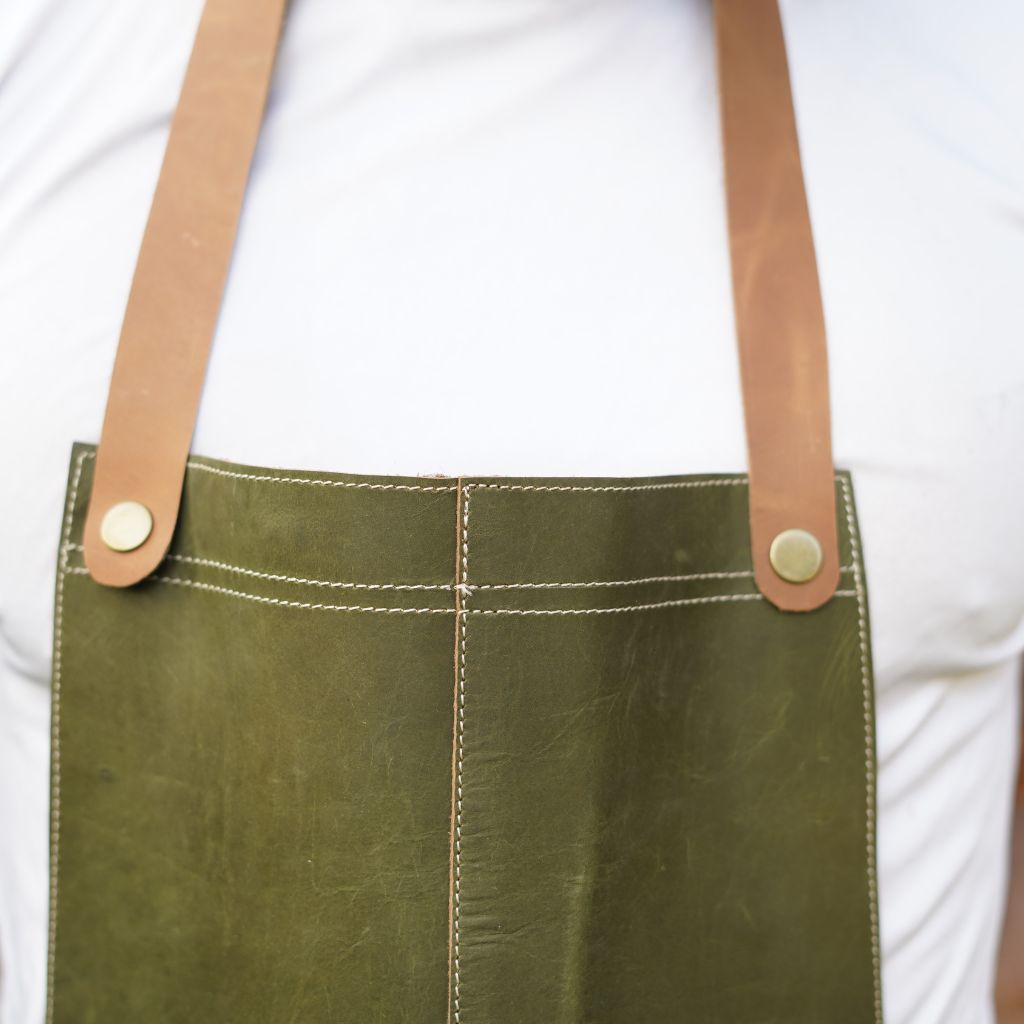 Earth Artisan Garden Apron with Pockets! – Lapron